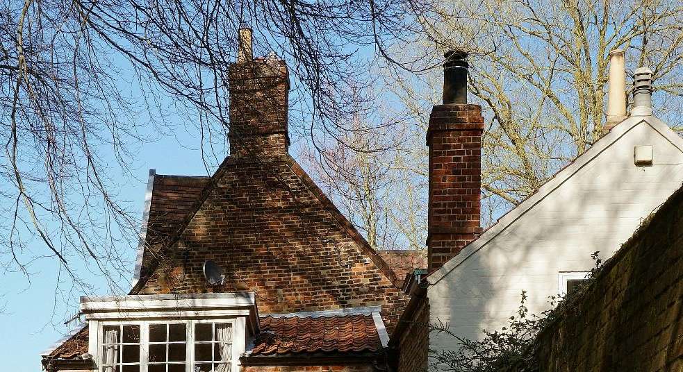 5 Warning Signs Your Chimney Needs Sweeping - Ablewight